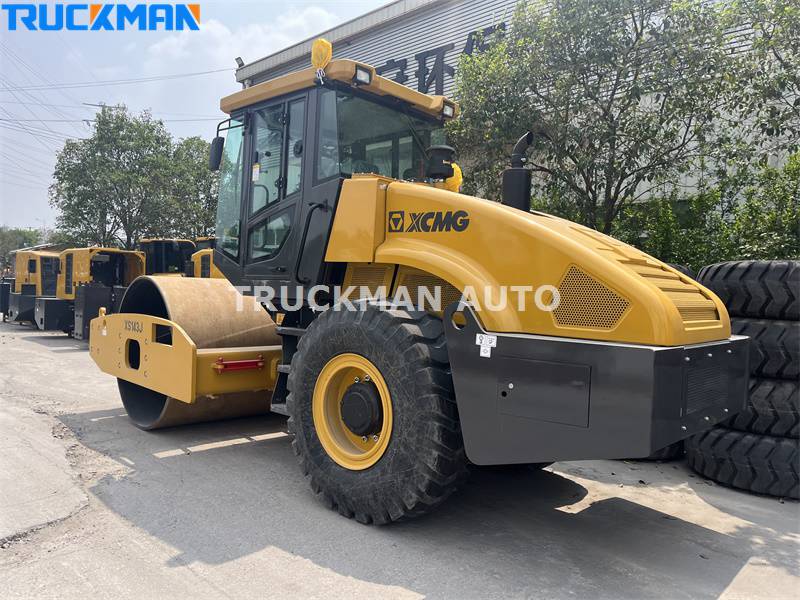 XCMG XS143J Vibratory Compactor To Angola