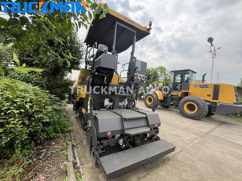 XCMG RP453L 4.5 Meter Asphalt Paver For Road Works