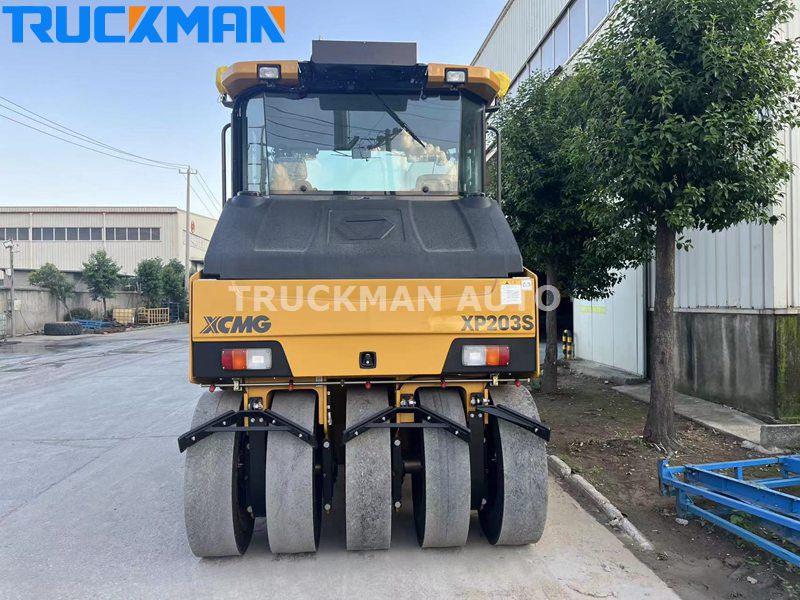 XCMG XP203S 20 Tons Pneumatic Tire Road Roller For Road Compaction